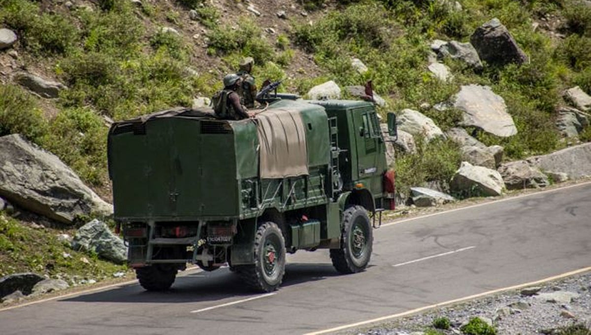 ಜಮ್ಮು-ಕಾಶ್ಮೀರ: ಕಥುವಾ ಬಳಿ ಸೇನಾ ವಾಹನಗಳ ಮೇಲೆ ಉಗ್ರರ ದಾಳಿ, ಇಬ್ಬರು ಯೋಧರು ಗಾಯ